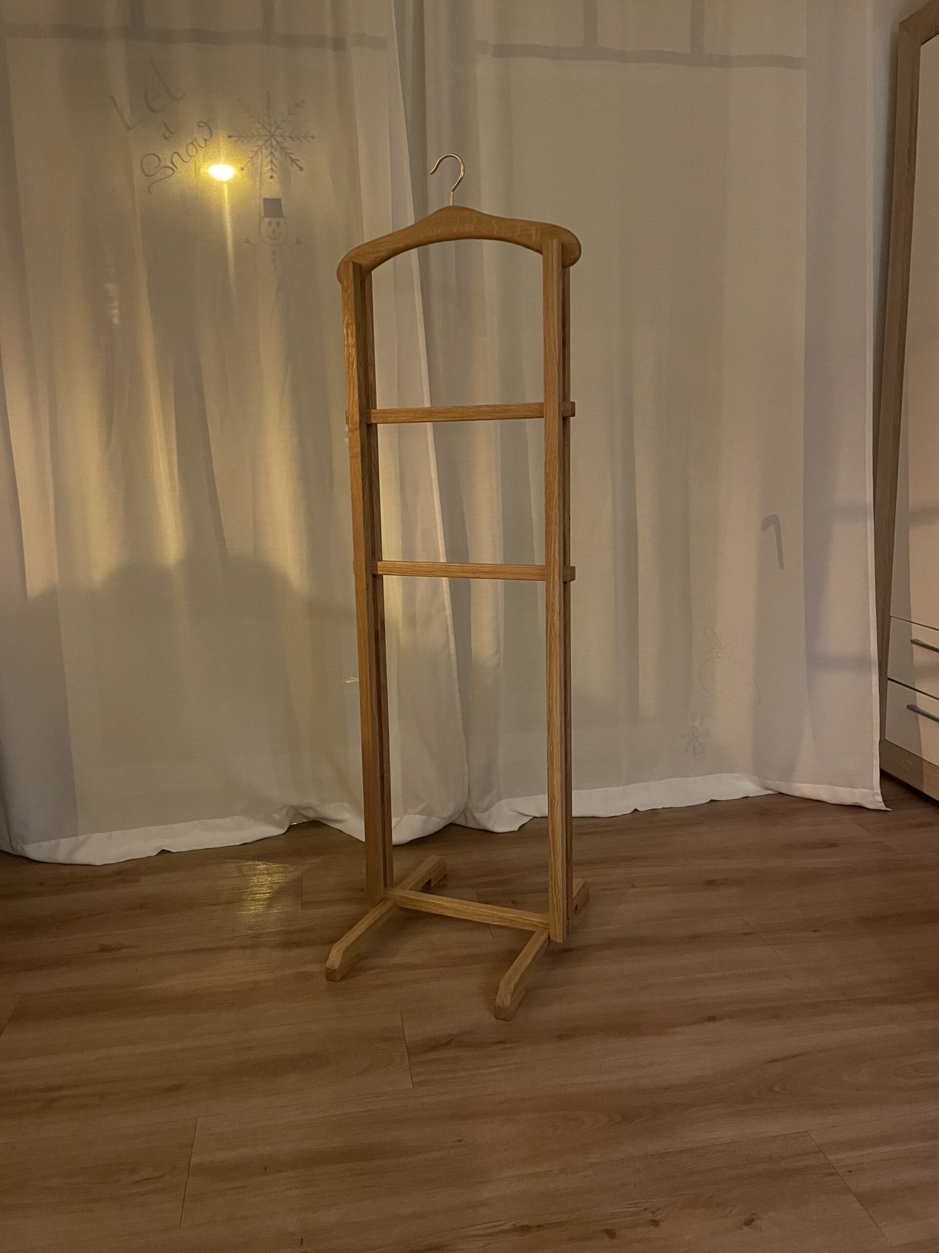 Ein Stummer Diener aus Eiche - Kman Woodworks